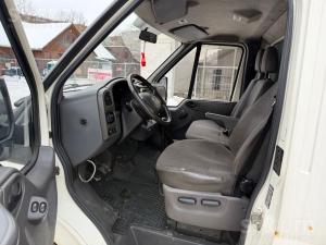 White Ford Transit 2005 in Riga, with an engine capacity of 2.40 L and mileage of 288 thousand km for 4990 €, photo 11 on AUTOMOTO.COM.LV