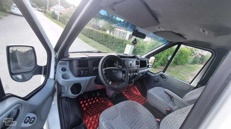 Balts Ford Transit 2006 Kauņa, ar dzinēja tilpumu 2.20 L un nobraukumu 379 tūkst. km par 2599 €, foto 6 vietnē AUTOMOTO.COM.LV