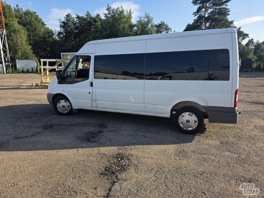 White Ford Transit 2006 in Vilnius, with an engine capacity of 2.20 L and mileage of 322 thousand km for 3500 €, photo 1 on AUTOMOTO.COM.LV