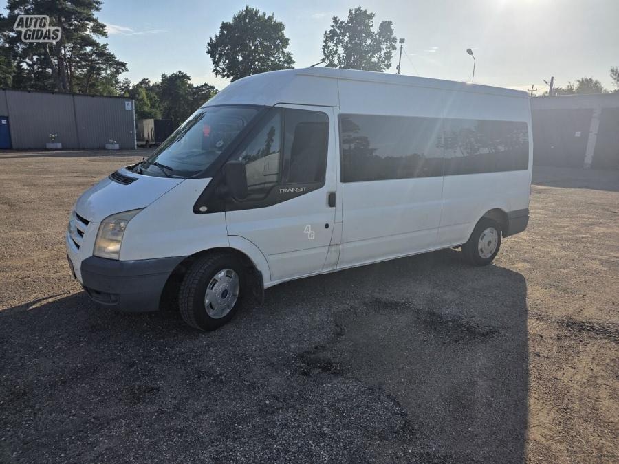 White Ford Transit 2006 in Vilnius, with an engine capacity of 2.20 L and mileage of 322 thousand km for 3500 €, photo 3 on AUTOMOTO.COM.LV