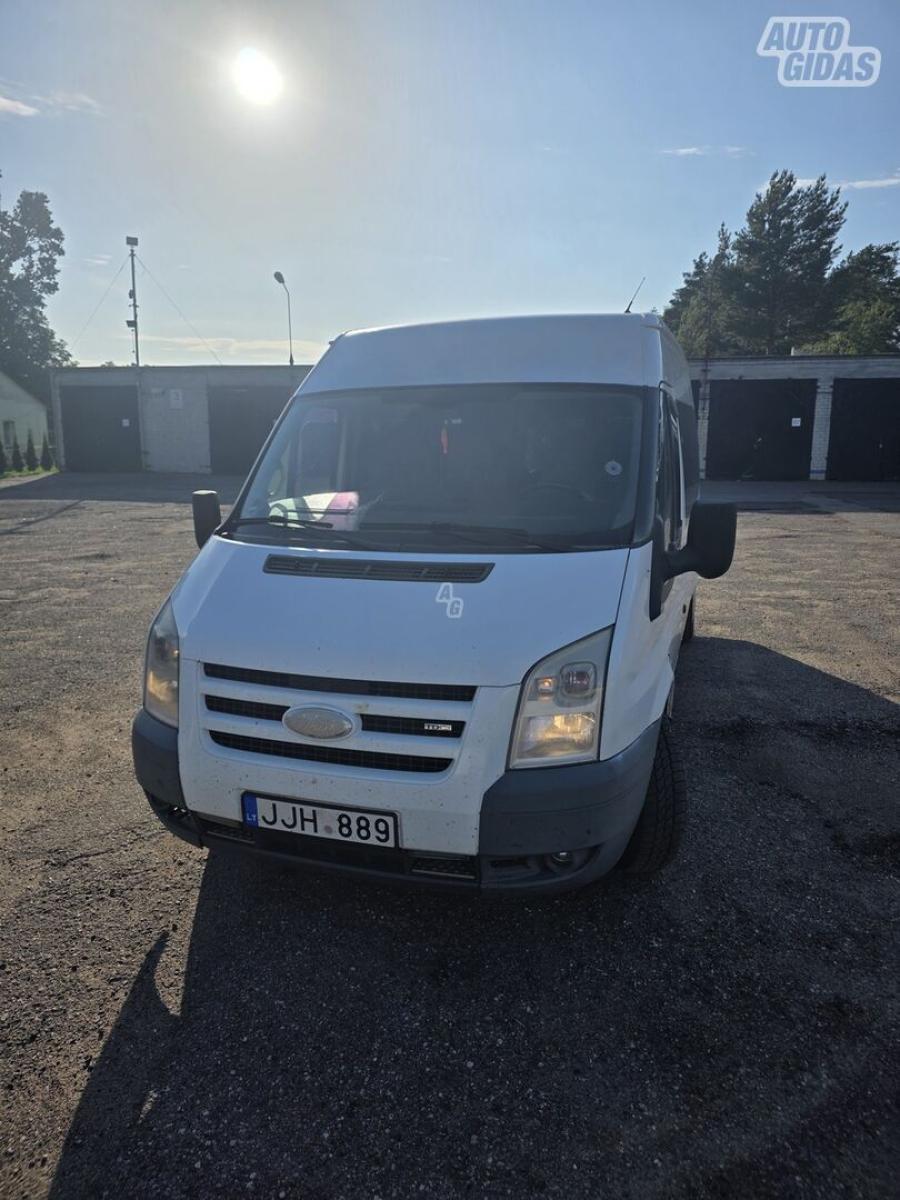 White Ford Transit 2006 in Vilnius, with an engine capacity of 2.20 L and mileage of 322 thousand km for 3500 €, photo 5 on AUTOMOTO.COM.LV