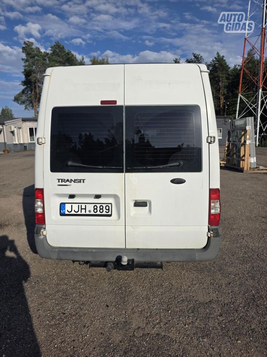 White Ford Transit 2006 in Vilnius, with an engine capacity of 2.20 L and mileage of 322 thousand km for 3500 €, photo 8 on AUTOMOTO.COM.LV