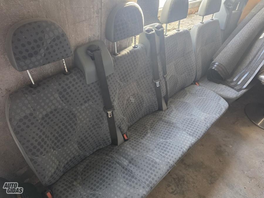 White Ford Transit 2006 in Vilnius, with an engine capacity of 2.20 L and mileage of 322 thousand km for 3500 €, photo 13 on AUTOMOTO.COM.LV