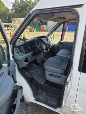 White Ford Transit 2006 in Vilnius, with an engine capacity of 2.20 L and mileage of 322 thousand km for 3500 €, photo 21 on AUTOMOTO.COM.LV