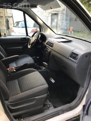 Balts Ford Transit 2006 Rīga, ar dzinēja tilpumu 1.80 L un nobraukumu 198 tūkst. km par 2550 €, foto 4 vietnē AUTOMOTO.COM.LV