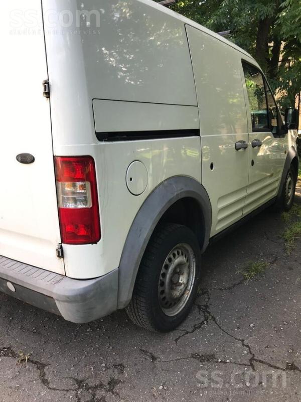 Balts Ford Transit 2006 Rīga, ar dzinēja tilpumu 1.80 L un nobraukumu 198 tūkst. km par 2550 €, foto 10 vietnē AUTOMOTO.COM.LV