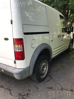 Balts Ford Transit 2006 Rīga, ar dzinēja tilpumu 1.80 L un nobraukumu 198 tūkst. km par 2550 €, foto 10 vietnē AUTOMOTO.COM.LV
