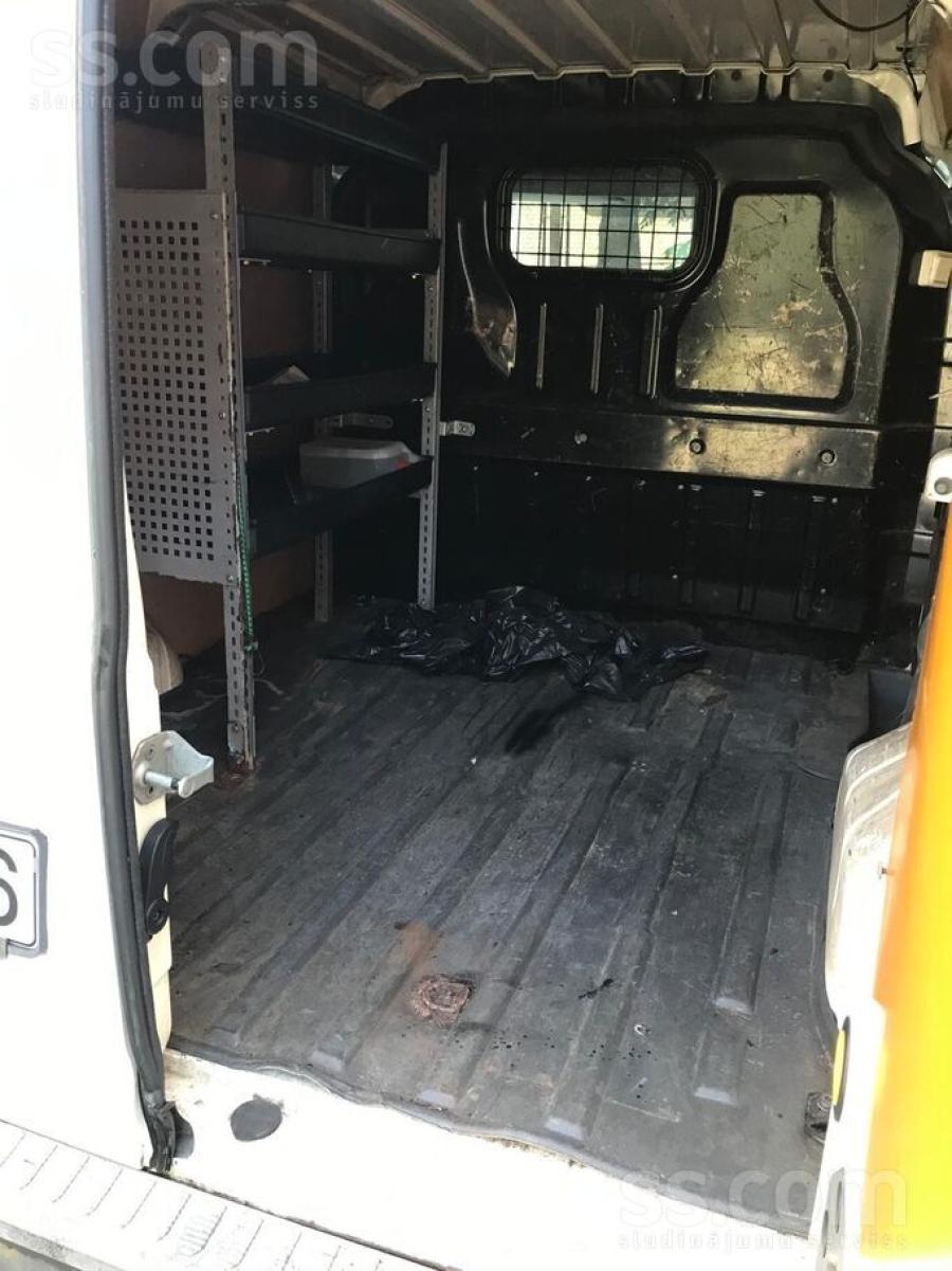 Balts Ford Transit 2006 Rīga, ar dzinēja tilpumu 1.80 L un nobraukumu 198 tūkst. km par 2550 €, foto 12 vietnē AUTOMOTO.COM.LV