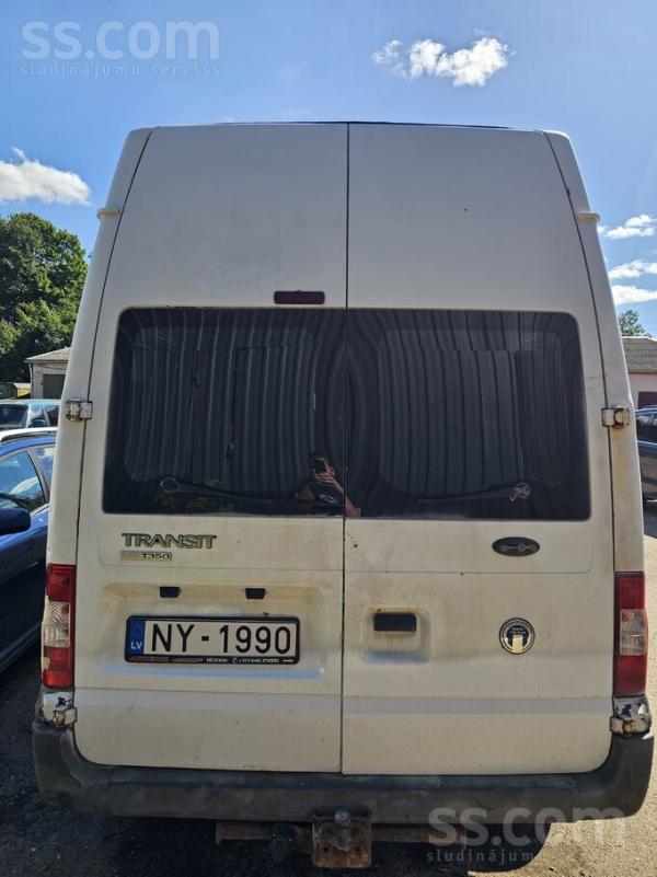 White Ford Transit 2007 in Rezekne, with an engine capacity of 2.20 L and mileage of 430 thousand km for 1650 €, photo 7 on AUTOMOTO.COM.LV