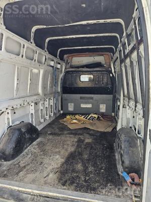 White Ford Transit 2007 in Rezekne, with an engine capacity of 2.20 L and mileage of 430 thousand km for 1650 €, photo 9 on AUTOMOTO.COM.LV