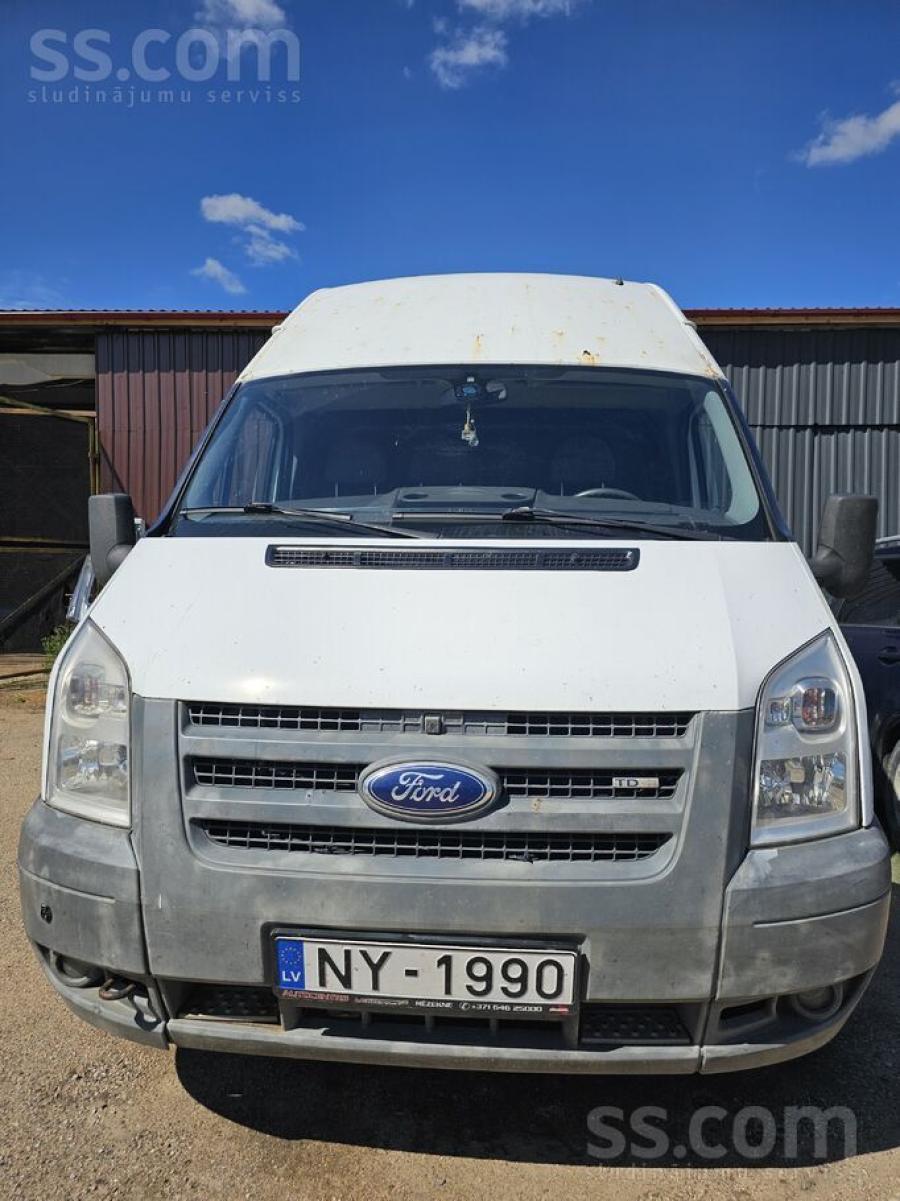 White Ford Transit 2007 in Rezekne, with an engine capacity of 2.20 L and mileage of 430 thousand km for 1650 €, photo 10 on AUTOMOTO.COM.LV