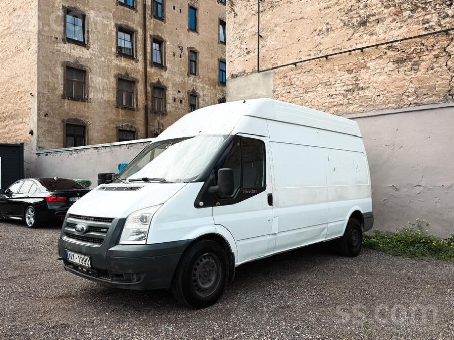 White Ford Transit 2007 in Riga, with an engine capacity of 2.20 L and mileage of 428 thousand km for 2750 €, photo 3 on AUTOMOTO.COM.LV