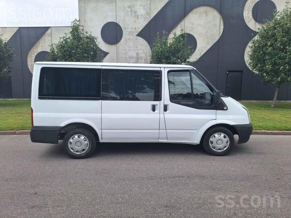 White Ford Transit 2007 in Tallinn, with an engine capacity of 2.20 L and mileage of 300 thousand km for 5499 €, photo 3 on AUTOMOTO.COM.LV