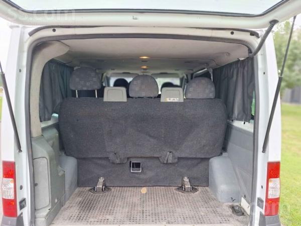 White Ford Transit 2007 in Tallinn, with an engine capacity of 2.20 L and mileage of 300 thousand km for 5499 €, photo 9 on AUTOMOTO.COM.LV