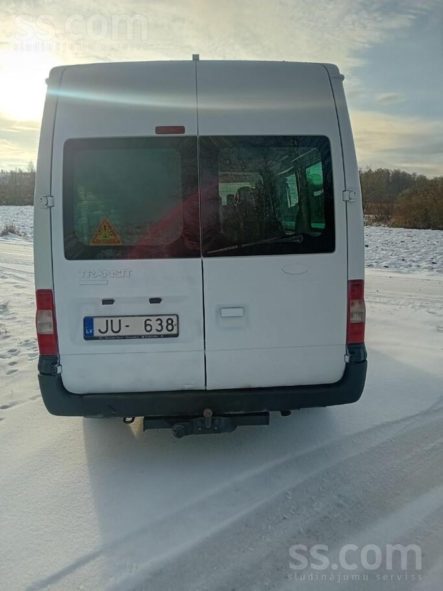 Balts Ford Transit 2008 Rēzekne, ar dzinēja tilpumu 2.20 L un nobraukumu 305 tūkst. km par 2800 €, foto 4 vietnē AUTOMOTO.COM.LV