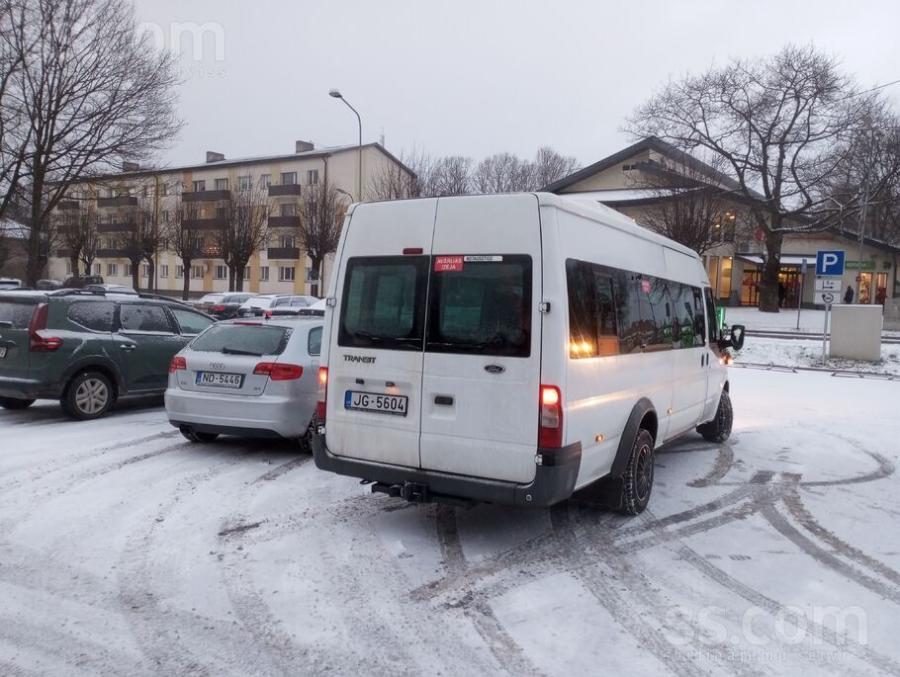 Balts Ford Transit 2008 Limbaži, ar dzinēja tilpumu 2.40 L un nobraukumu 369 tūkst. km par 5000 €, foto 3 vietnē AUTOMOTO.COM.LV
