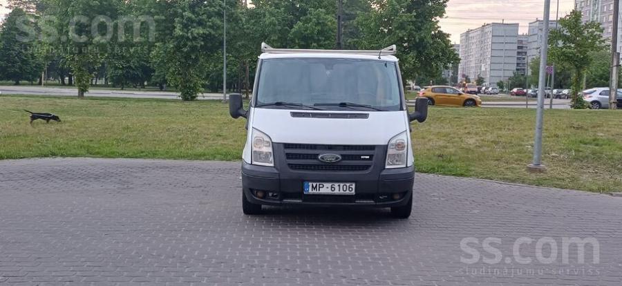 Balts Ford Transit 2008 Rīga, ar dzinēja tilpumu 2.20 L un nobraukumu 340 tūkst. km par 2250 €, foto 5 vietnē AUTOMOTO.COM.LV
