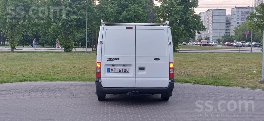 Balts Ford Transit 2008 Rīga, ar dzinēja tilpumu 2.20 L un nobraukumu 340 tūkst. km par 2250 €, foto 9 vietnē AUTOMOTO.COM.LV
