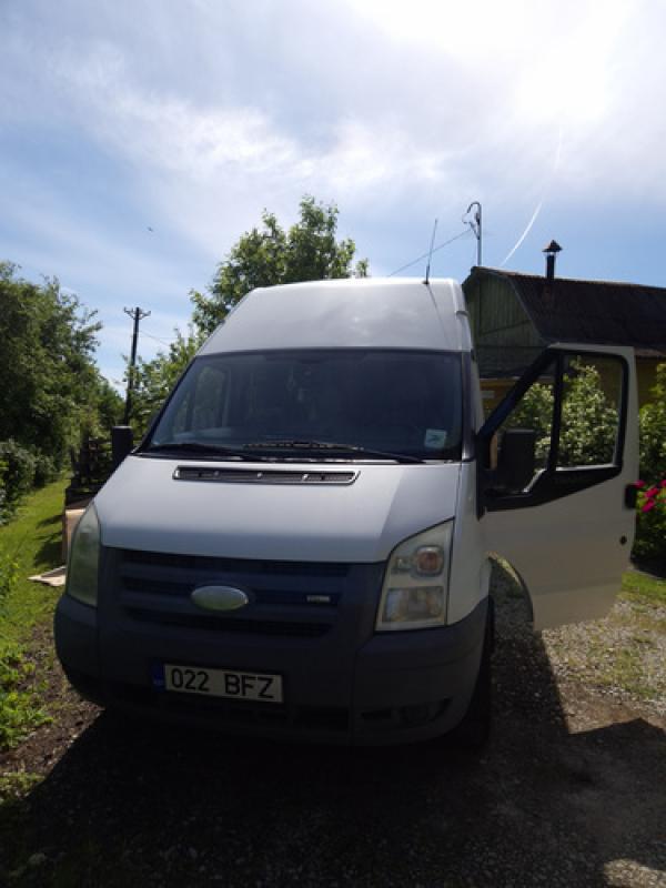 White Ford Transit 2008 in Narva, with an engine capacity of 2.40 L and mileage of 164 thousand km for 7200 €, photo 1 on AUTOMOTO.COM.LV