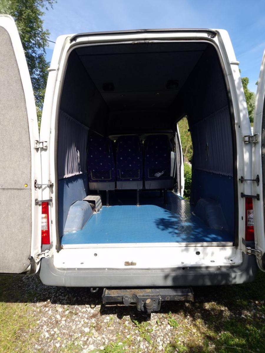 White Ford Transit 2008 in Narva, with an engine capacity of 2.40 L and mileage of 164 thousand km for 7200 €, photo 21 on AUTOMOTO.COM.LV