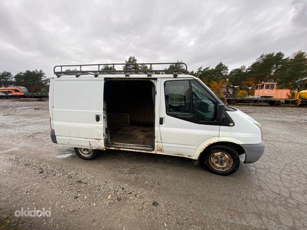 White Ford Transit 2008 in Tallinn, with an engine capacity of 2.20 L and mileage of 251 thousand km for 2100 €, photo 8 on AUTOMOTO.COM.LV