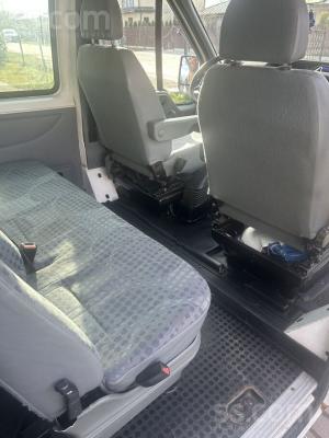 White Ford Transit 2009 in Riga, with an engine capacity of 2.20 L and mileage of 305 thousand km for 3950 €, photo 4 on AUTOMOTO.COM.LV