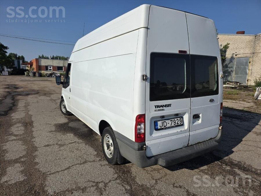 Balts Ford Transit 2009 Rīga, ar dzinēja tilpumu 2.20 L un nobraukumu 352 tūkst. km par 3500 €, foto 3 vietnē AUTOMOTO.COM.LV