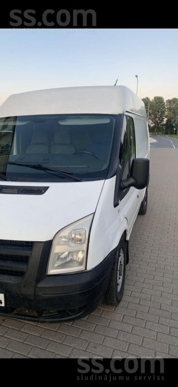 Balts Ford Transit 2010 Kuldīga, ar dzinēja tilpumu 2.20 L un nobraukumu 412 tūkst. km par 2290 €, foto 2 vietnē AUTOMOTO.COM.LV