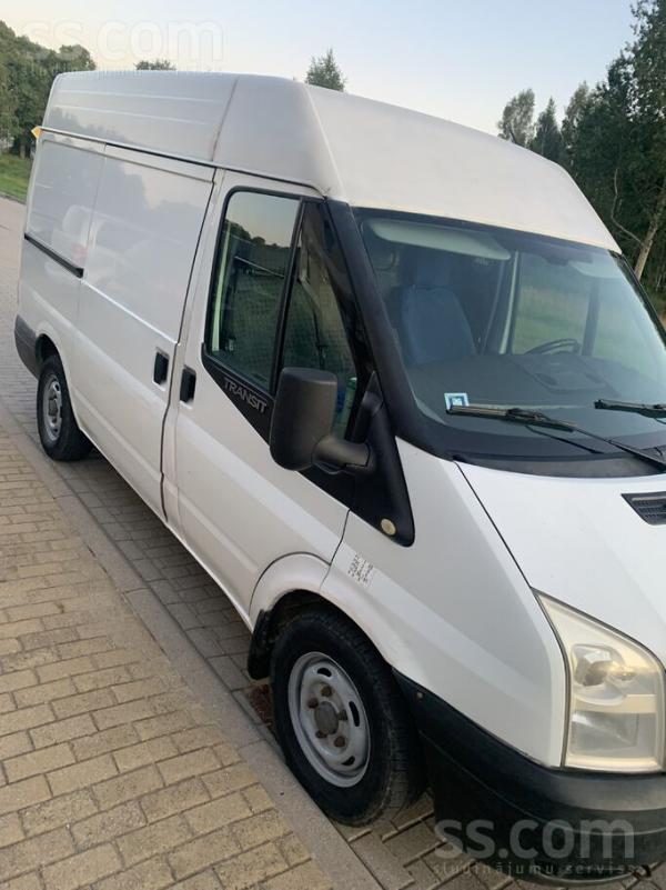 Balts Ford Transit 2010 Kuldīga, ar dzinēja tilpumu 2.20 L un nobraukumu 412 tūkst. km par 2290 €, foto 3 vietnē AUTOMOTO.COM.LV