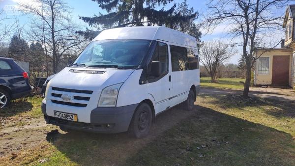 White Ford Transit 2010 in Vilnius, with an engine capacity of 2.00 L and mileage of 286 thousand km for 4350 €, photo 3 on AUTOMOTO.COM.LV