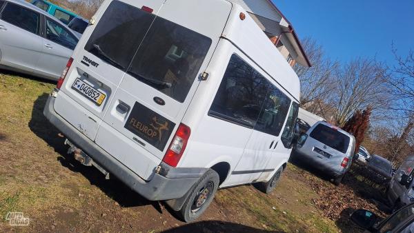 White Ford Transit 2010 in Vilnius, with an engine capacity of 2.00 L and mileage of 286 thousand km for 4350 €, photo 5 on AUTOMOTO.COM.LV