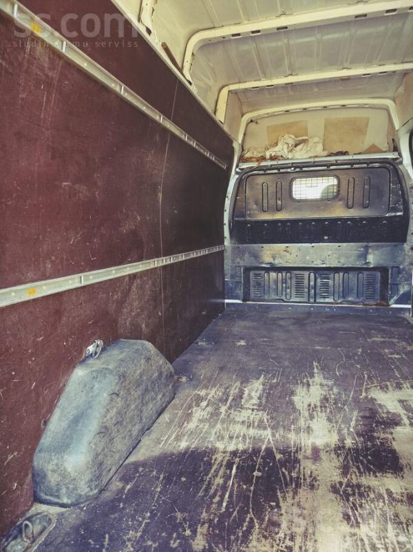 Balts Ford Transit 2010 Gulbene, ar dzinēja tilpumu 2.20 L un nobraukumu 343 tūkst. km par 2300 €, foto 5 vietnē AUTOMOTO.COM.LV