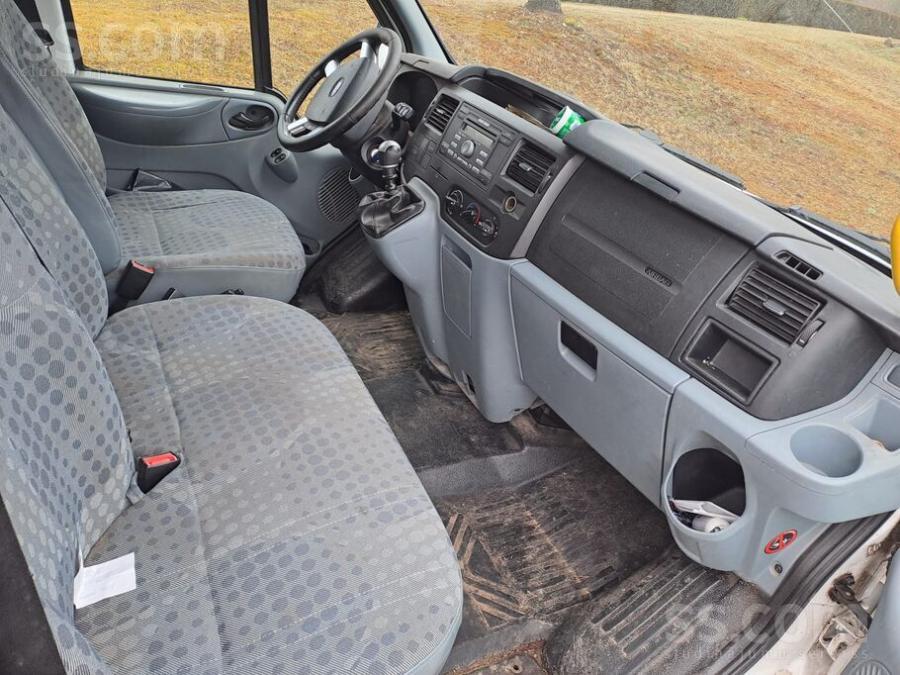 Balts Ford Transit 2010 Gulbene, ar dzinēja tilpumu 2.20 L un nobraukumu 343 tūkst. km par 2300 €, foto 7 vietnē AUTOMOTO.COM.LV