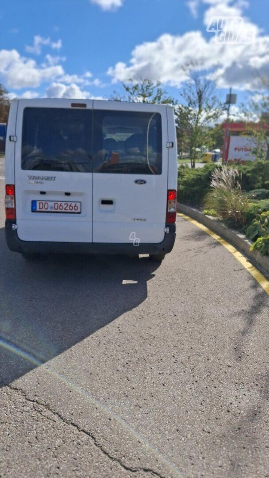 White Ford Transit 2010 in Kaunas, with an engine capacity of 2.20 L and mileage of 248 thousand km for 5400 €, photo 5 on AUTOMOTO.COM.LV