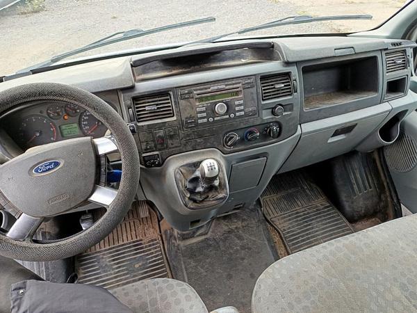 Balts Ford Transit 2010 Tallina, ar dzinēja tilpumu 2.20 L un nobraukumu 470 tūkst. km par 799 €, foto 11 vietnē AUTOMOTO.COM.LV