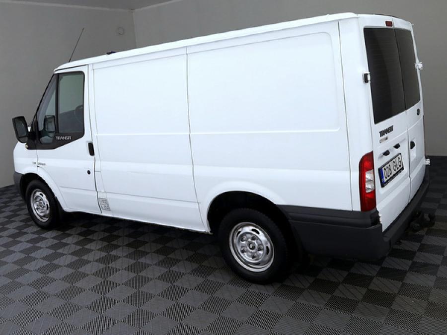 White Ford Transit 2010 in Tallinn, with an engine capacity of 2.20 L and mileage of 288 thousand km for 2499 €, photo 5 on AUTOMOTO.COM.LV