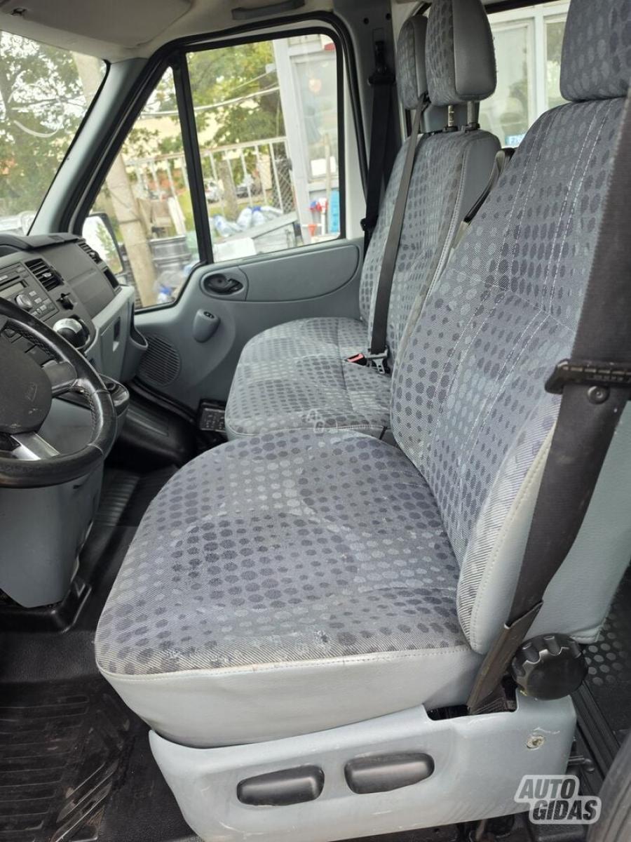 White Ford Transit 2010 in Vilnius, with an engine capacity of 2.00 L and mileage of 285 thousand km for 5650 €, photo 16 on AUTOMOTO.COM.LV