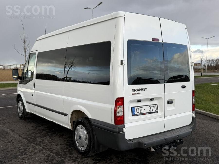 White Ford Transit 2011 in Liepaja, with an engine capacity of 2.20 L and mileage of 187 thousand km for 8800 €, photo 4 on AUTOMOTO.COM.LV