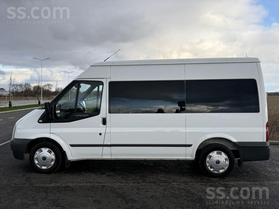 White Ford Transit 2011 in Liepaja, with an engine capacity of 2.20 L and mileage of 187 thousand km for 8800 €, photo 6 on AUTOMOTO.COM.LV