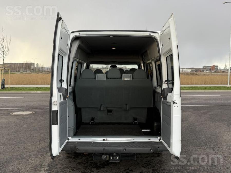 White Ford Transit 2011 in Liepaja, with an engine capacity of 2.20 L and mileage of 187 thousand km for 8800 €, photo 9 on AUTOMOTO.COM.LV