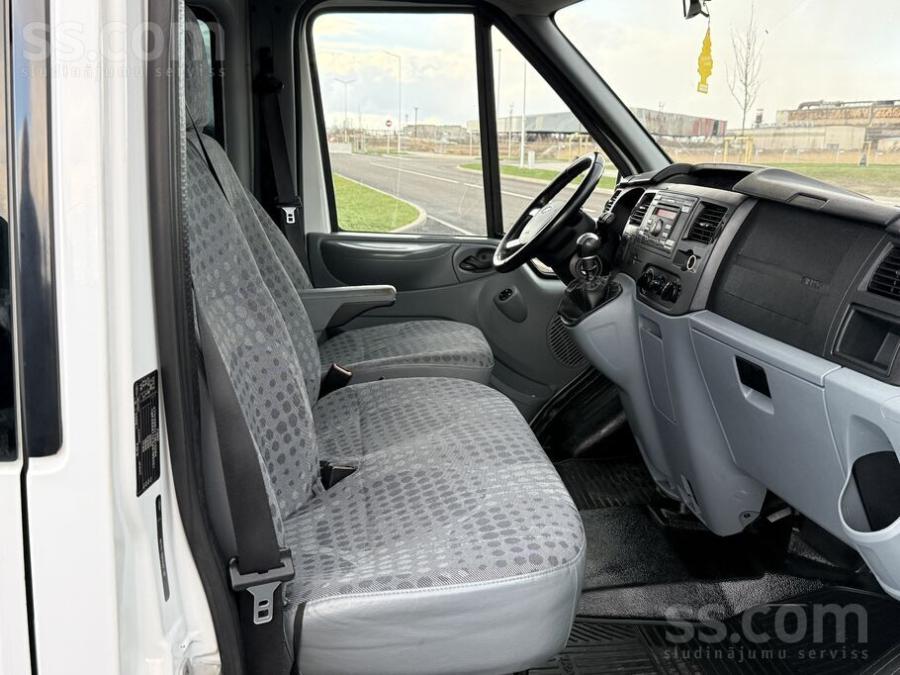 White Ford Transit 2011 in Liepaja, with an engine capacity of 2.20 L and mileage of 187 thousand km for 8800 €, photo 14 on AUTOMOTO.COM.LV