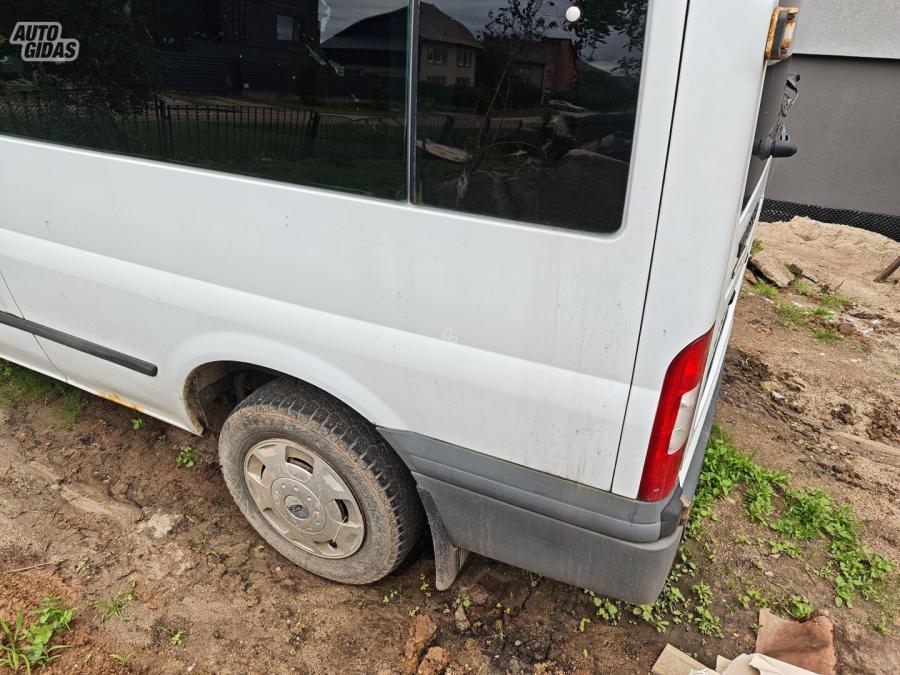 White Ford Transit 2011 in Kaunas, with an engine capacity of 2.20 L and mileage of 750 thousand km for 5500 €, photo 4 on AUTOMOTO.COM.LV