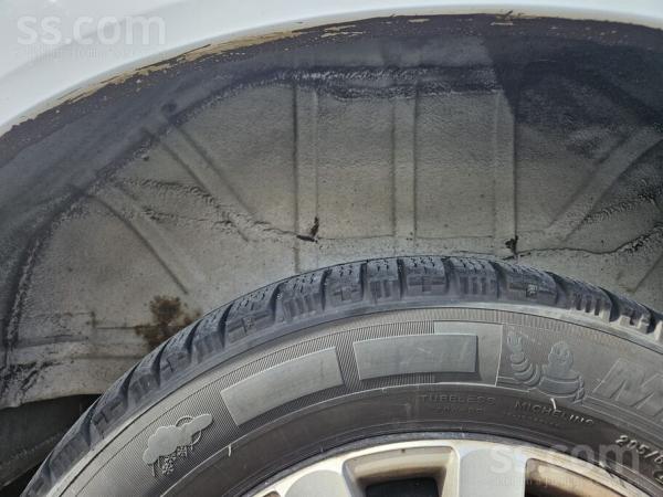 Balts Ford Transit 2011 Jelgava, ar dzinēja tilpumu 2.20 L un nobraukumu 299 tūkst. km par 4300 €, foto 3 vietnē AUTOMOTO.COM.LV