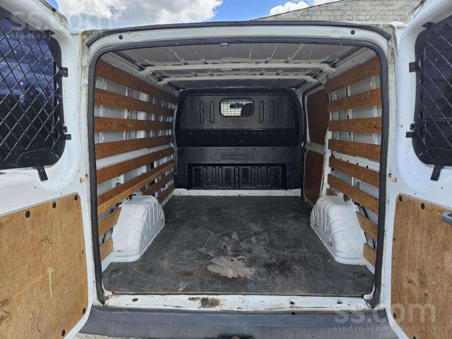 Balts Ford Transit 2011 Jelgava, ar dzinēja tilpumu 2.20 L un nobraukumu 299 tūkst. km par 4300 €, foto 5 vietnē AUTOMOTO.COM.LV