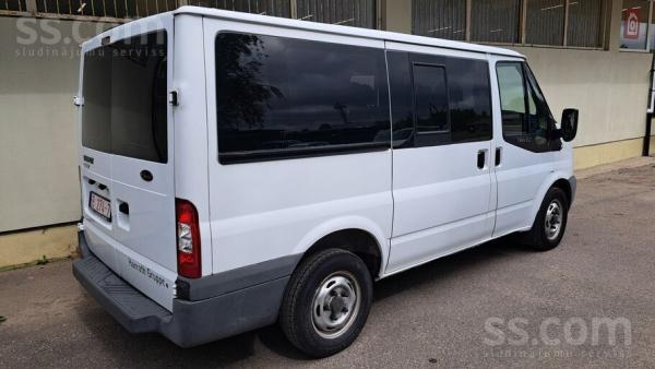White Ford Transit 2011 in Ogre, with an engine capacity of 2.20 L and mileage of 175 thousand km for 6950 €, photo 4 on AUTOMOTO.COM.LV
