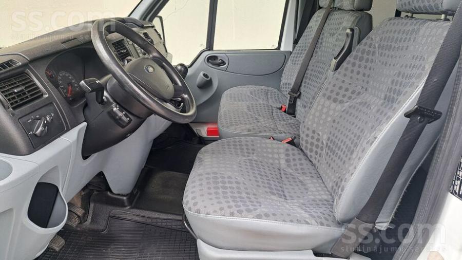 White Ford Transit 2011 in Ogre, with an engine capacity of 2.20 L and mileage of 175 thousand km for 6950 €, photo 21 on AUTOMOTO.COM.LV