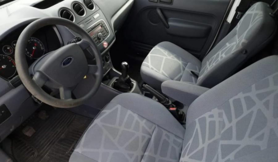 White Ford Transit 2011 in Riga, with an engine capacity of 1.80 L and mileage of 254 thousand km for 4700 €, photo 1 on AUTOMOTO.COM.LV