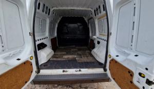 White Ford Transit 2011 in Riga, with an engine capacity of 1.80 L and mileage of 254 thousand km for 4700 €, photo 4 on AUTOMOTO.COM.LV