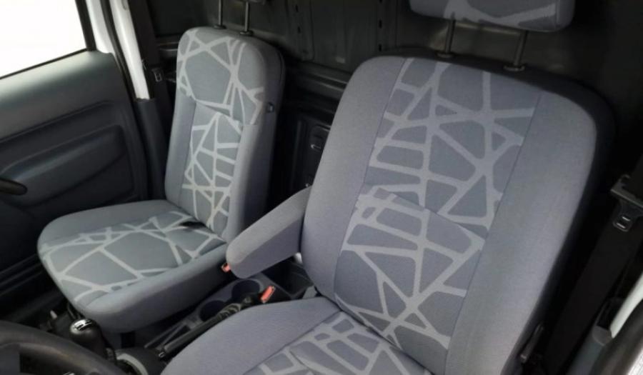 White Ford Transit 2011 in Riga, with an engine capacity of 1.80 L and mileage of 254 thousand km for 4700 €, photo 5 on AUTOMOTO.COM.LV
