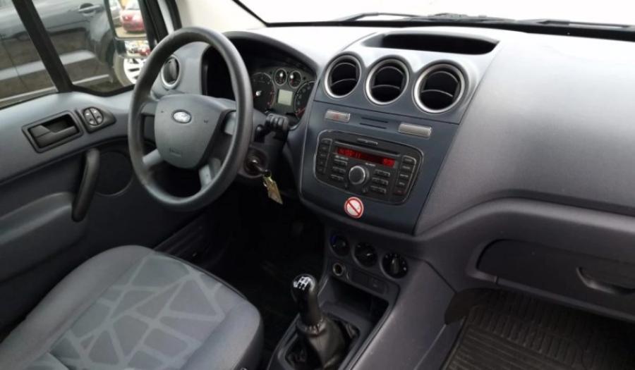 White Ford Transit 2011 in Riga, with an engine capacity of 1.80 L and mileage of 254 thousand km for 4700 €, photo 11 on AUTOMOTO.COM.LV
